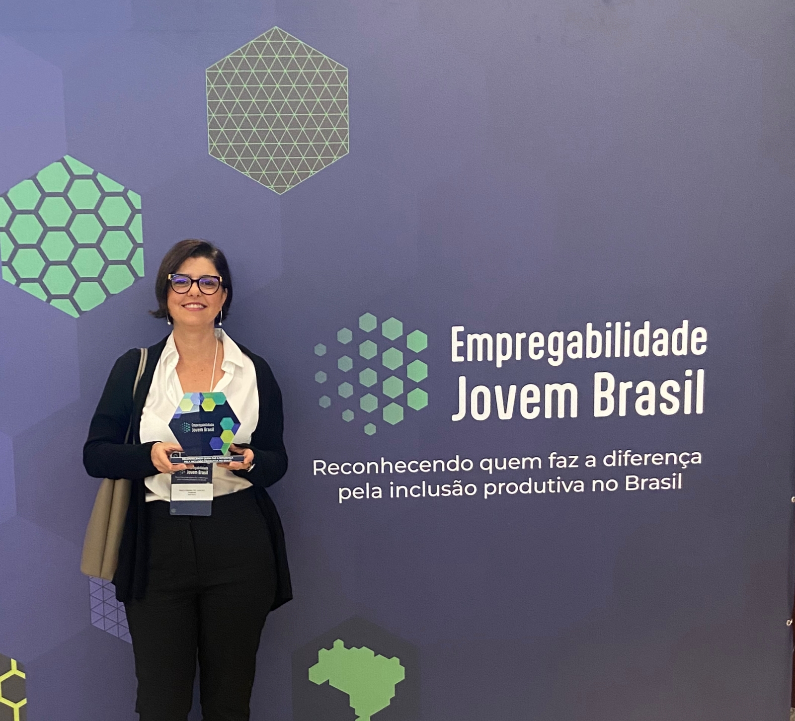 IDIS é reconhecido com Prêmio Empregabilidade Jovem |IDIS